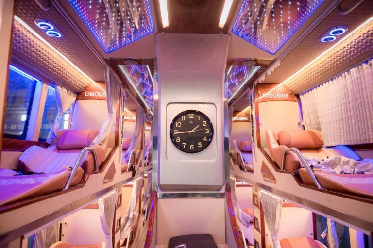 Kinh Nghiệm đi Du Lịch ở Vịnh Lăng Cô Từ A-Z (2025 Mới Nhất)